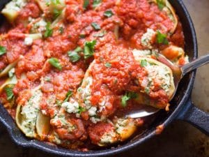 Vegan Stuffed Shells Florentine - Connoisseurus Veg