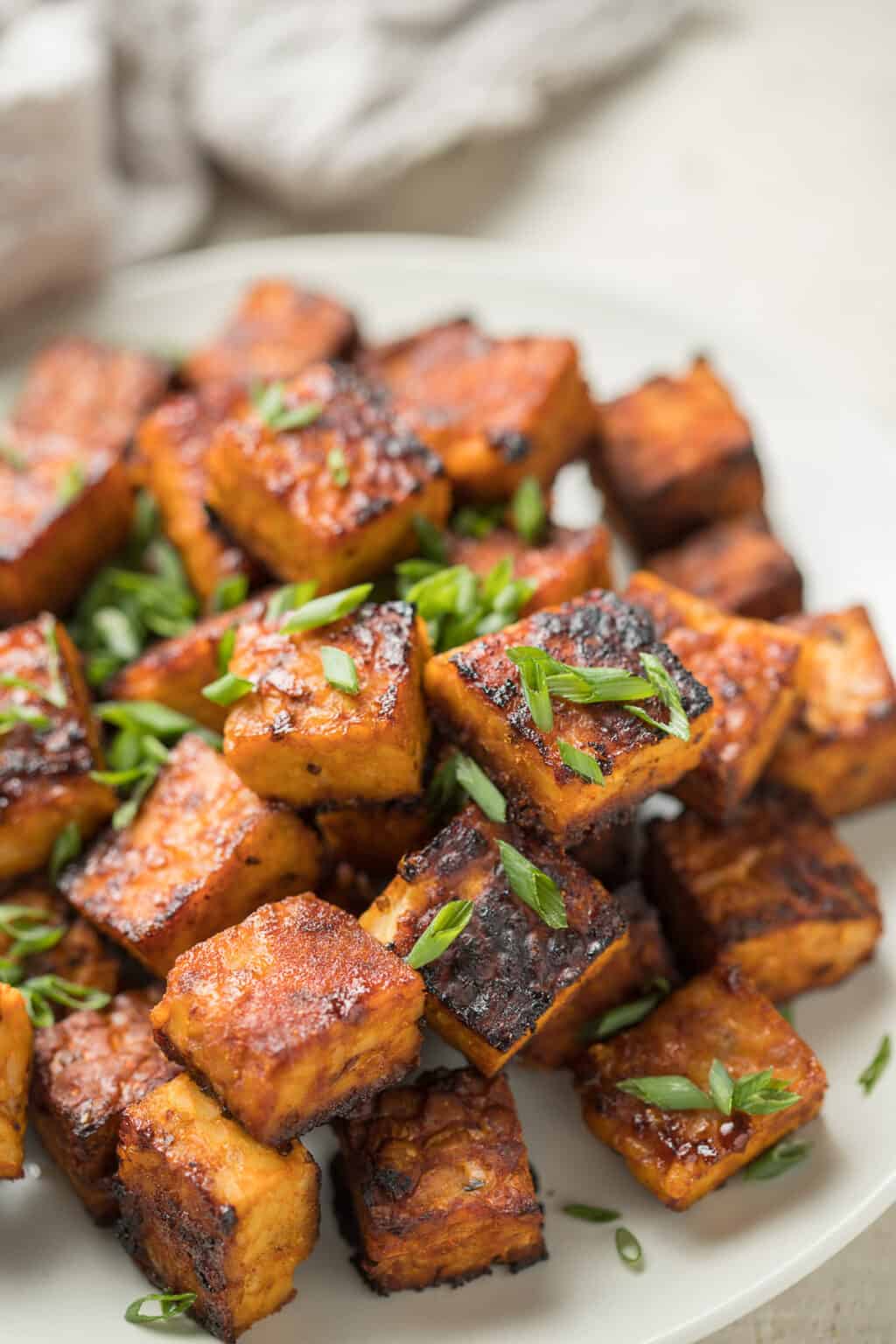 Irresistible Smoky Marinated Tempeh - Connoisseurus Veg