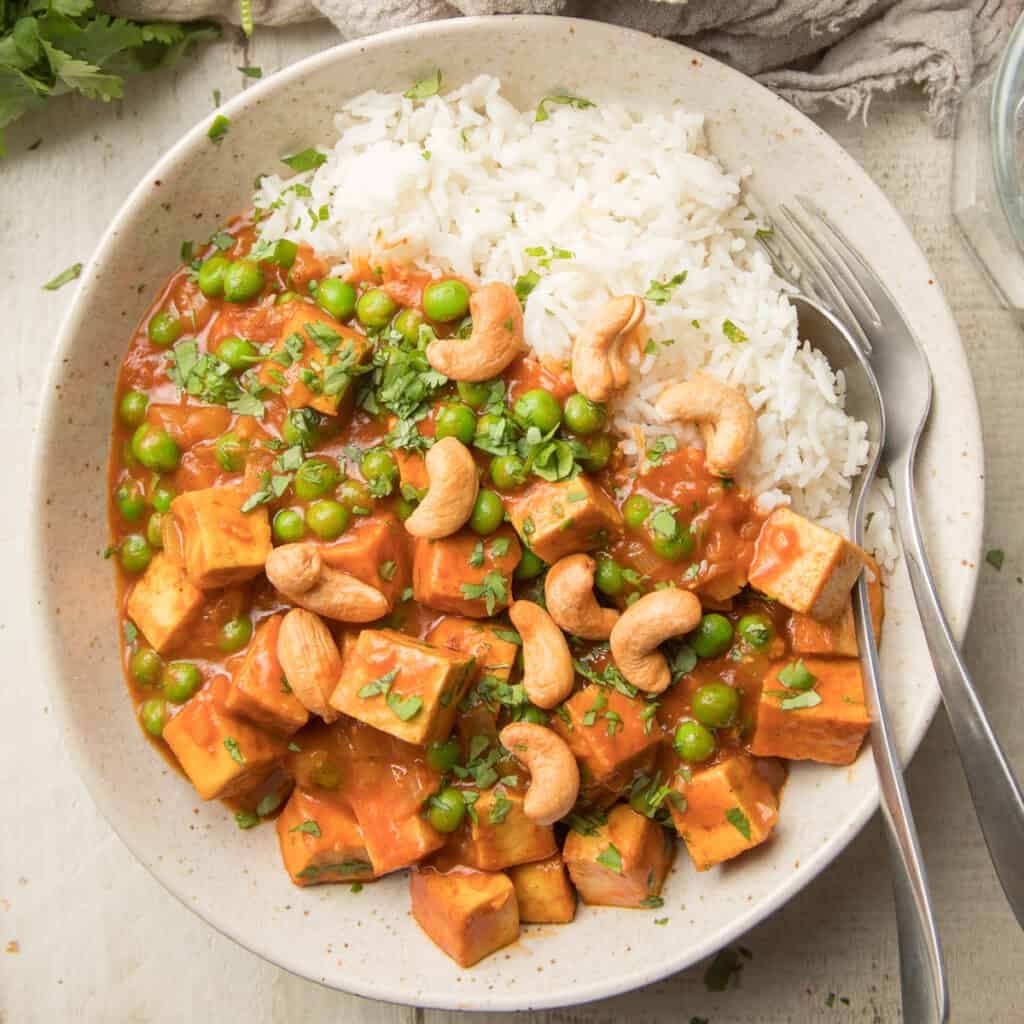 Cozy Weeknight Tofu Curry - Connoisseurus Veg
