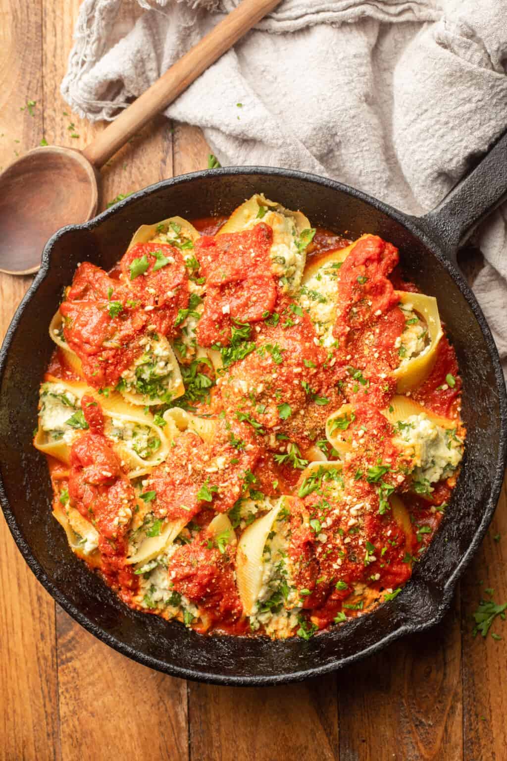 Vegan Stuffed Shells Florentine - Connoisseurus Veg