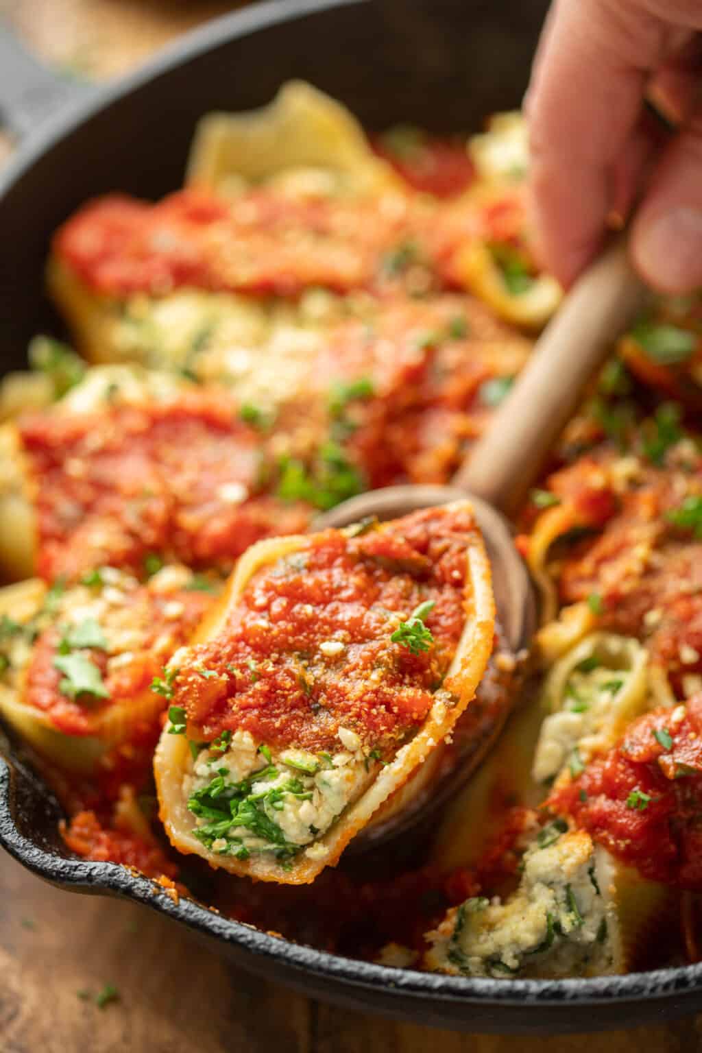 Vegan Stuffed Shells Florentine - Connoisseurus Veg