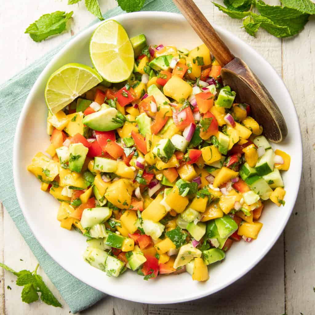 Fresh Mango Salad with Avocado - Connoisseurus Veg