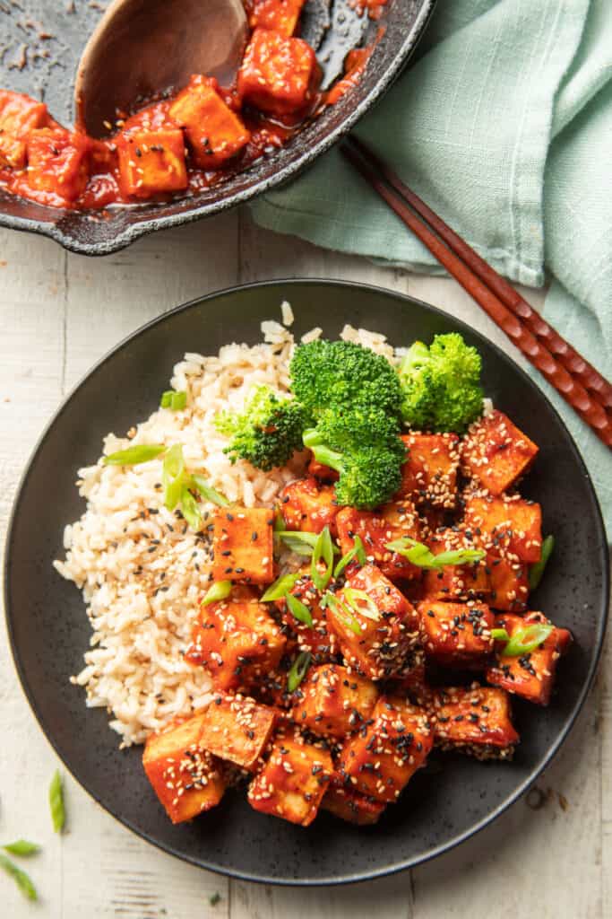 Spicy Gochujang Tofu - Connoisseurus Veg - Doctor Woao