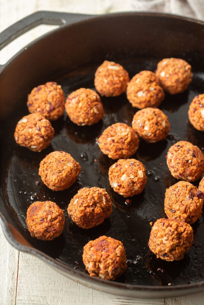 Vegan Gumbo with Spicy Pink Bean Meatballs - Doctor Woao