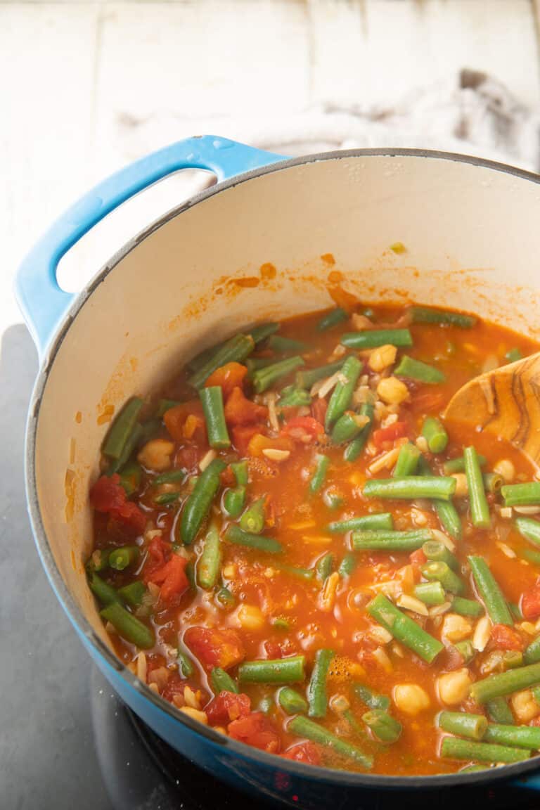 Lebanese-Inspired Green Bean Stew - Connoisseurus Veg