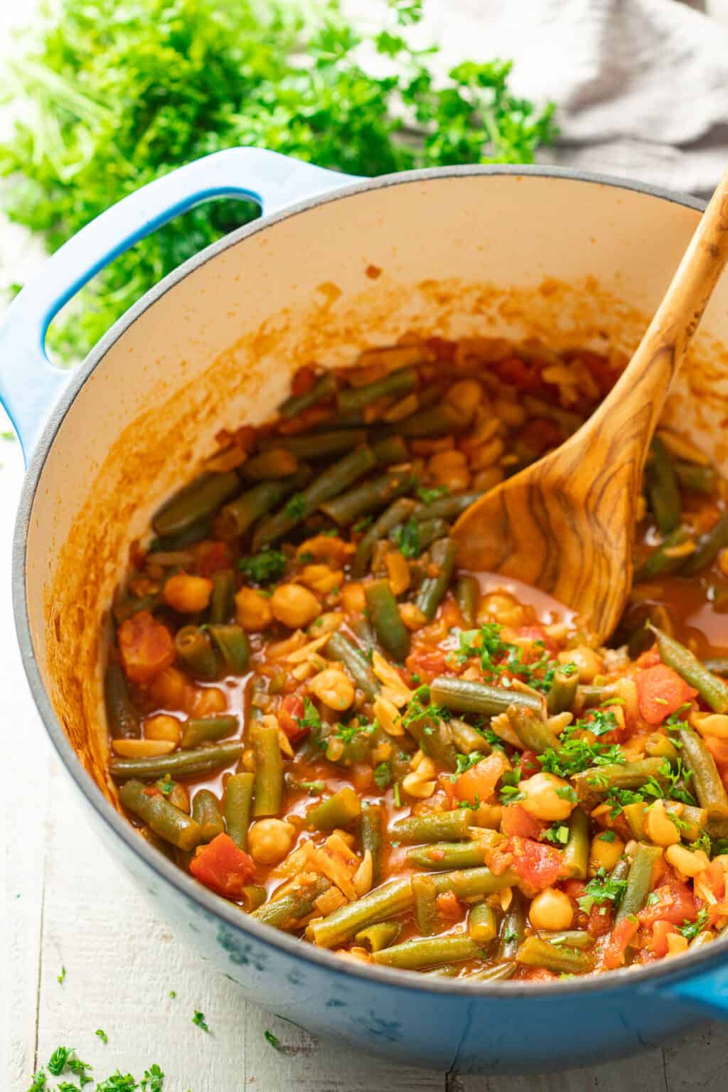Lebanese-Inspired Green Bean Stew - Connoisseurus Veg
