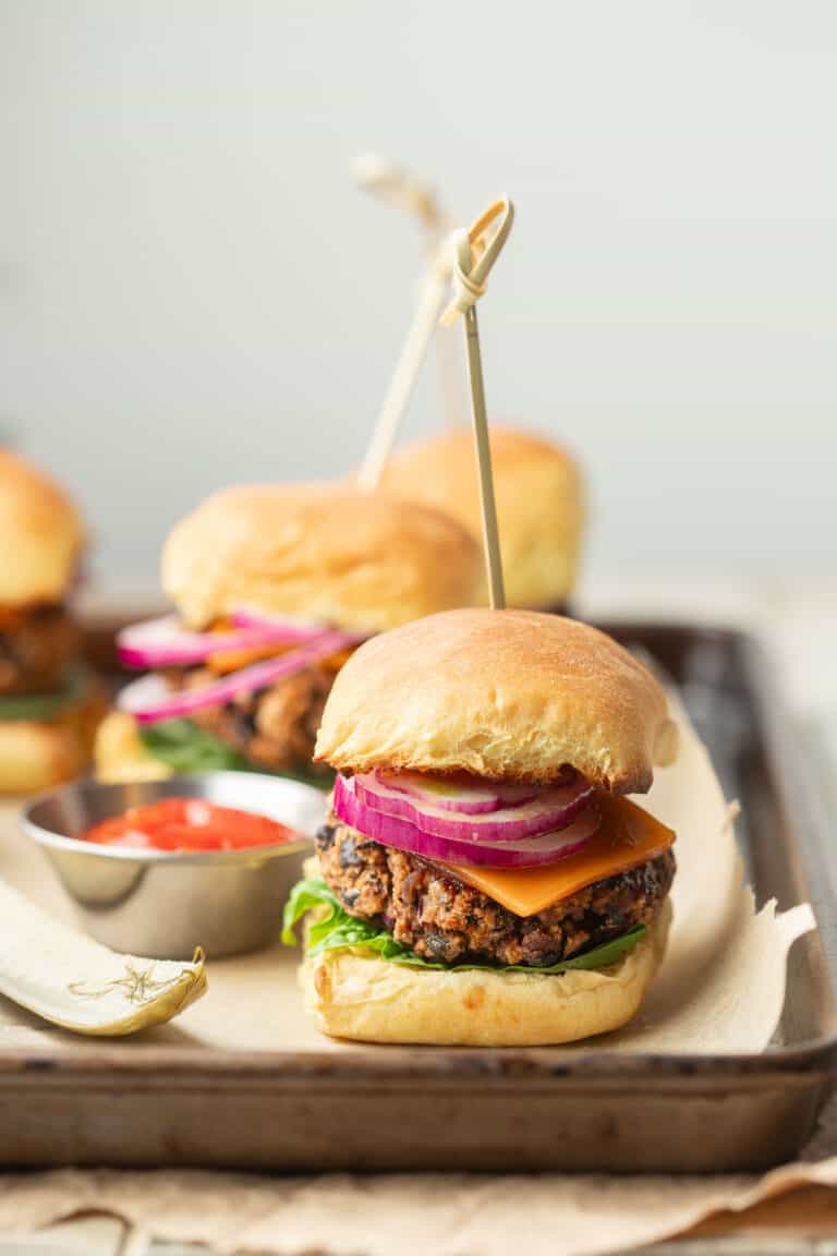 Barbecue Black Bean Vegan Sliders - Connoisseurus Veg