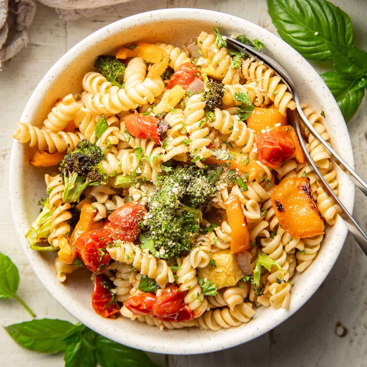 Creamy Miso Pasta - Connoisseurus Veg