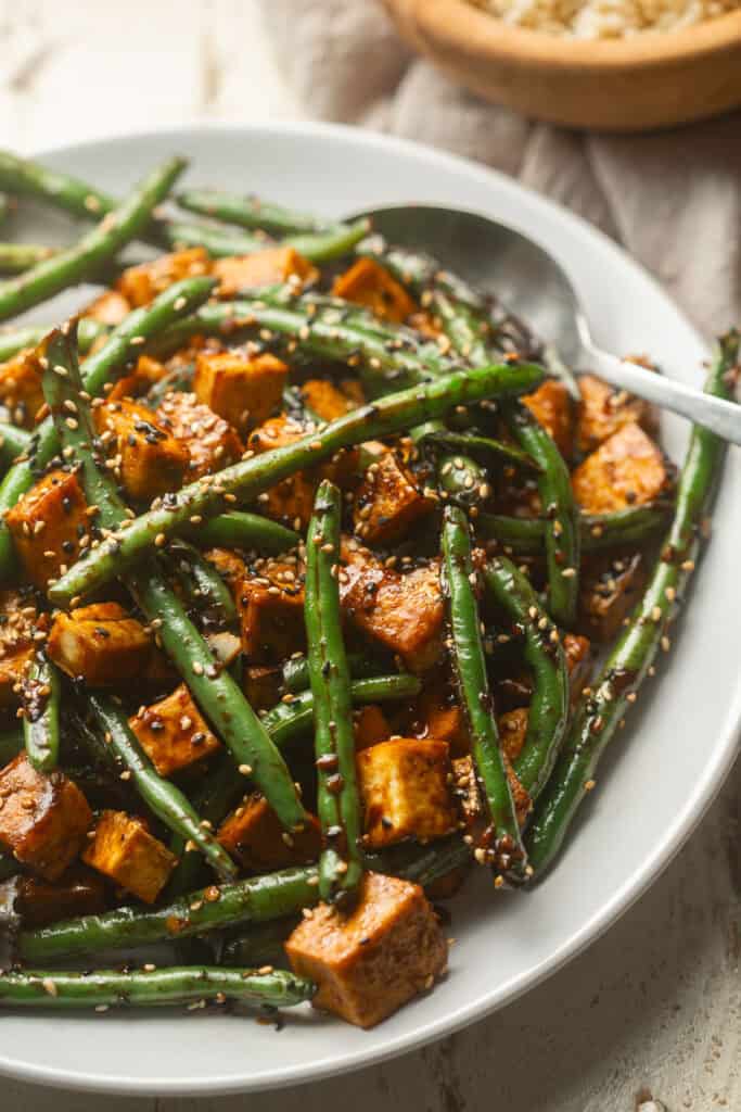 Sesame Garlic Stir-Fried Tofu & Green Beans - Connoisseurus Veg