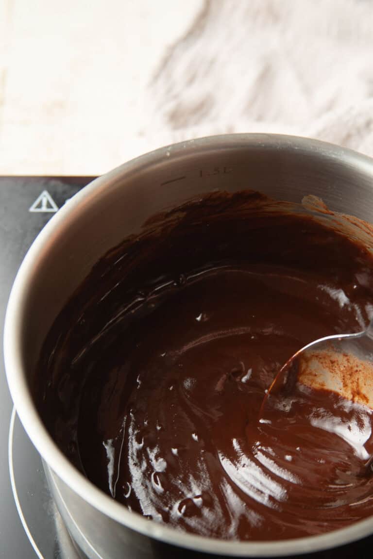 Easy Vegan Fudge - Connoisseurus Veg (Six Ingredients!)