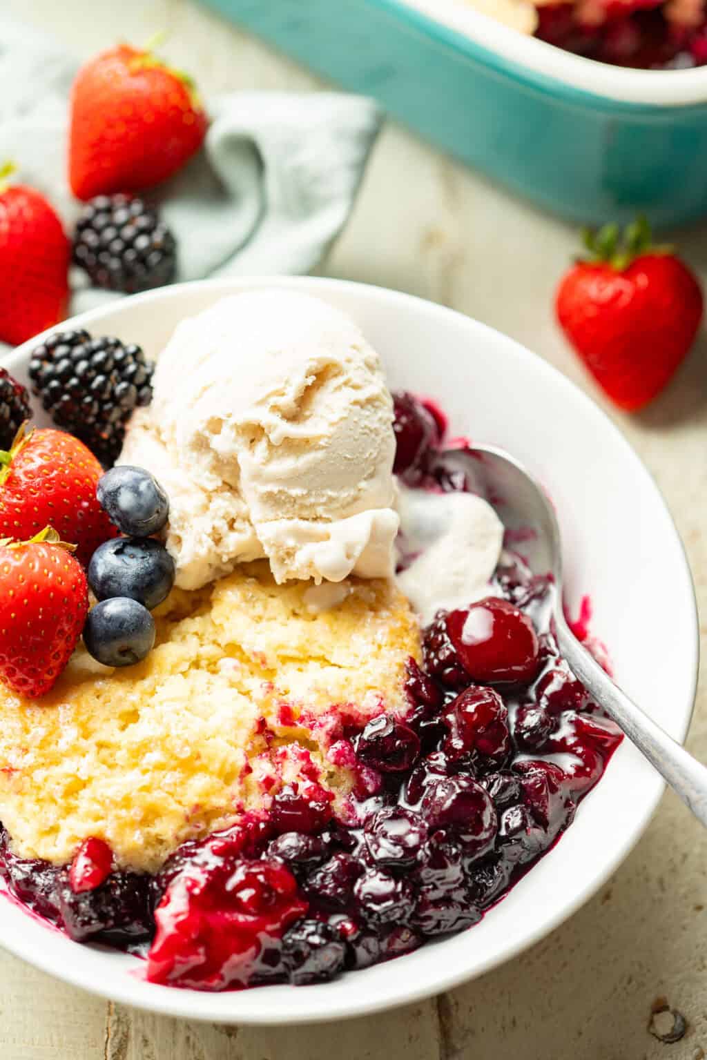 Vegan Berry Cobbler - Connoisseurus Veg