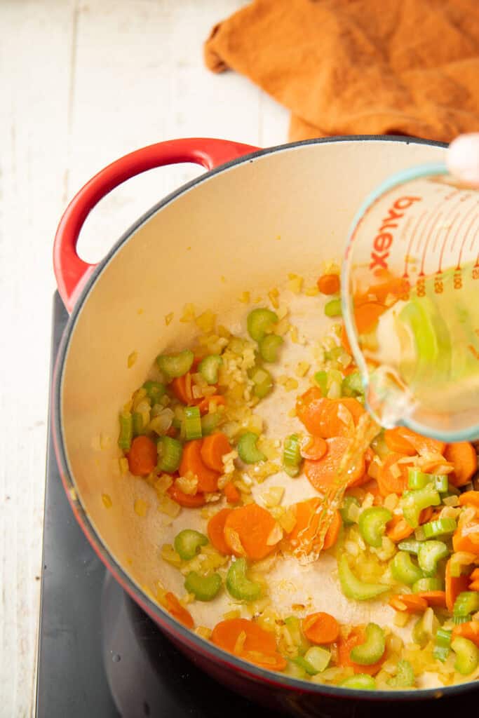 Creamy Vegetable Chowder - Connoisseurus Veg